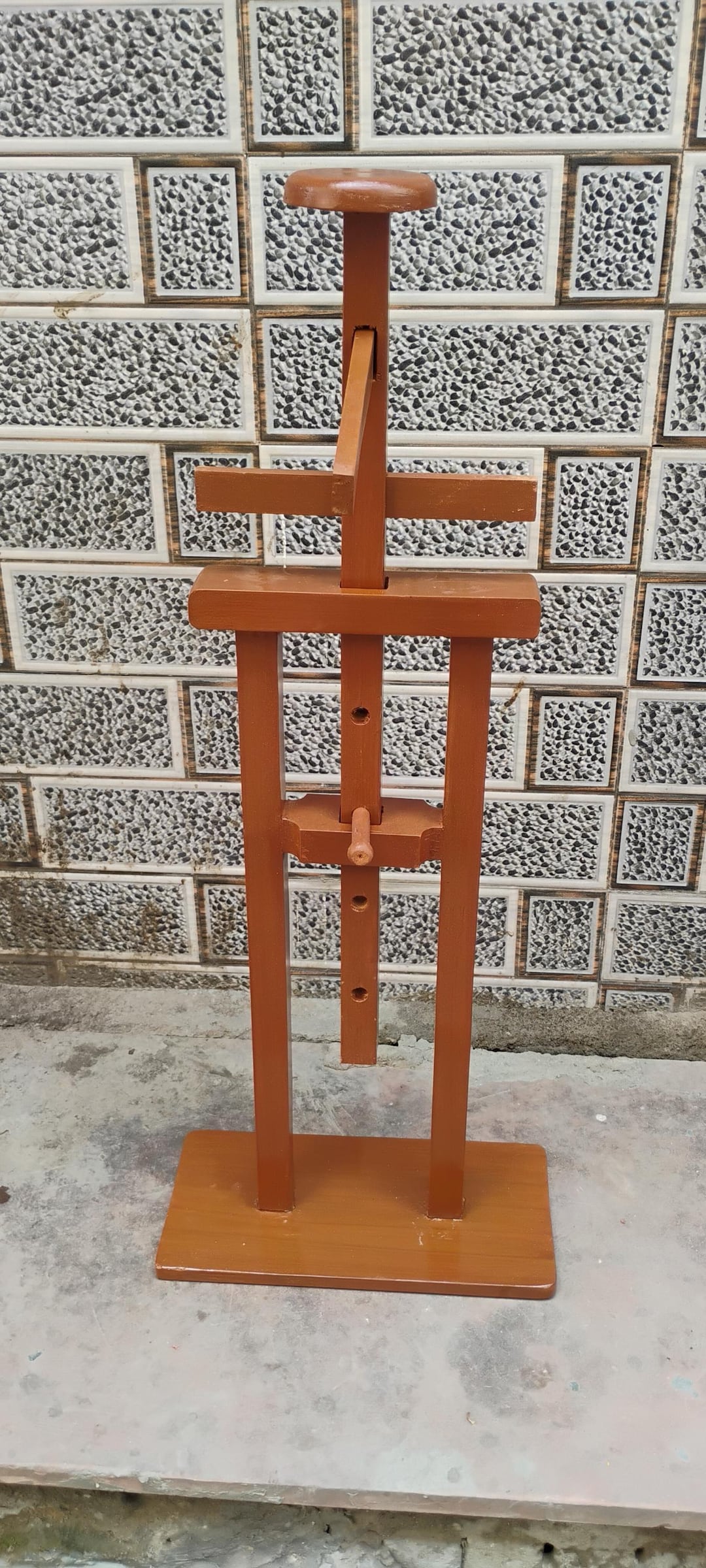 Wooden Helmet Stand for Medieval Armor | Chainmail, Gambeson, Viking ...
