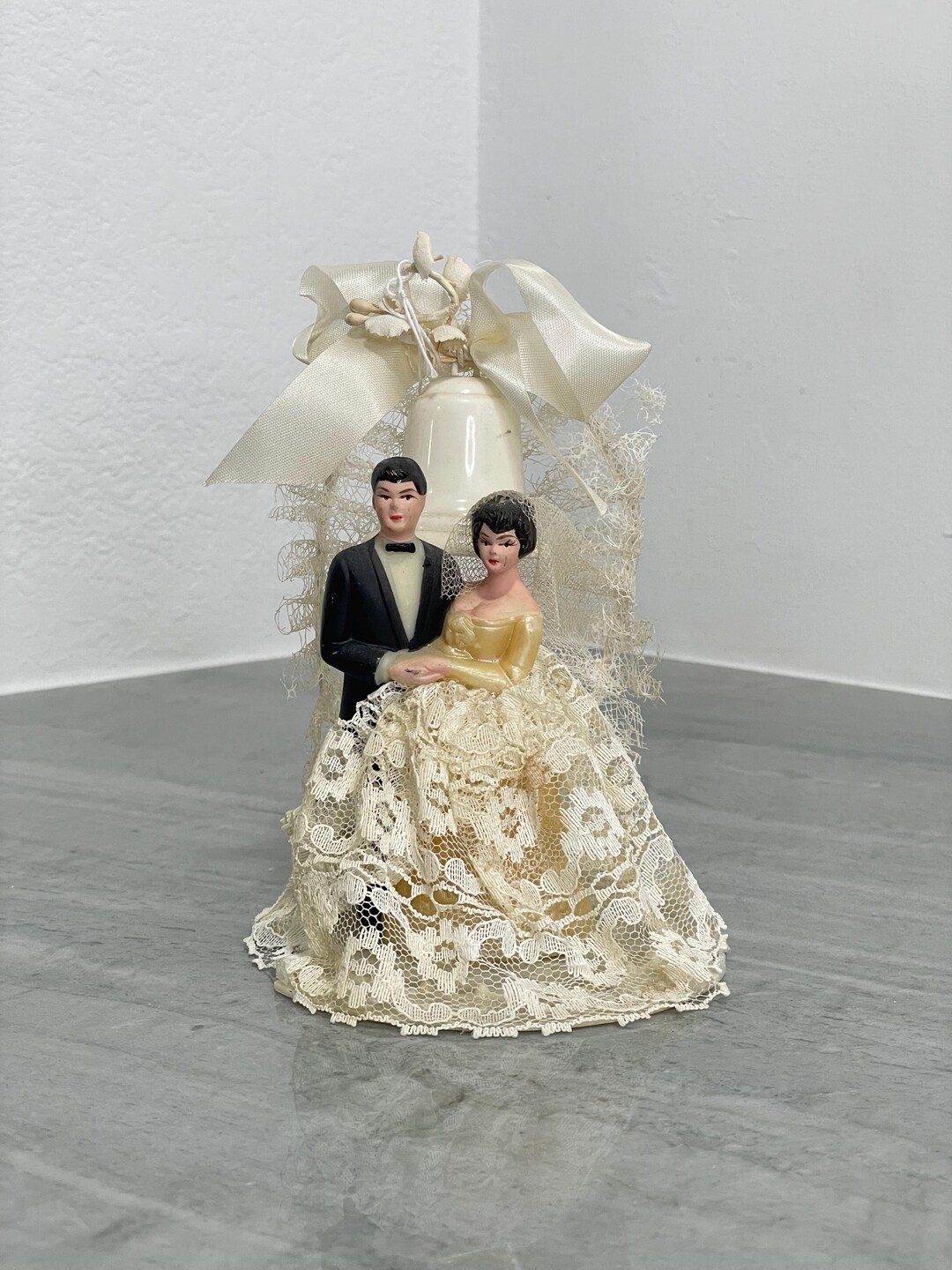 Vintage MCM Wedding Cake Topper Laced Bell Arch Bride & Groom - Etsy