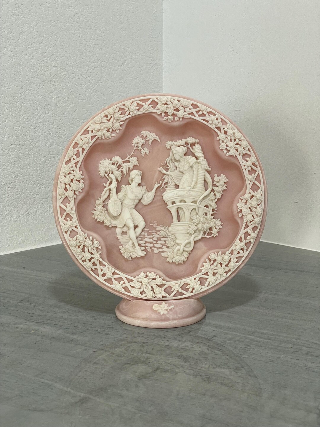 Romeo & Juliet Rose Carnelian Stone Cameo Plate From Shakespeare Lovers ...