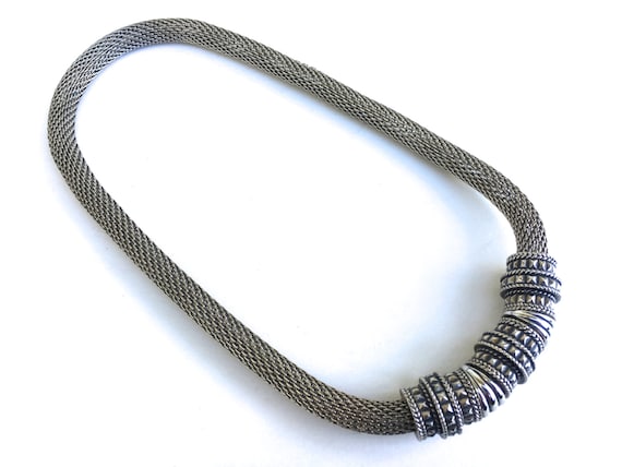 Chunky silver necklace costume jewelry store
