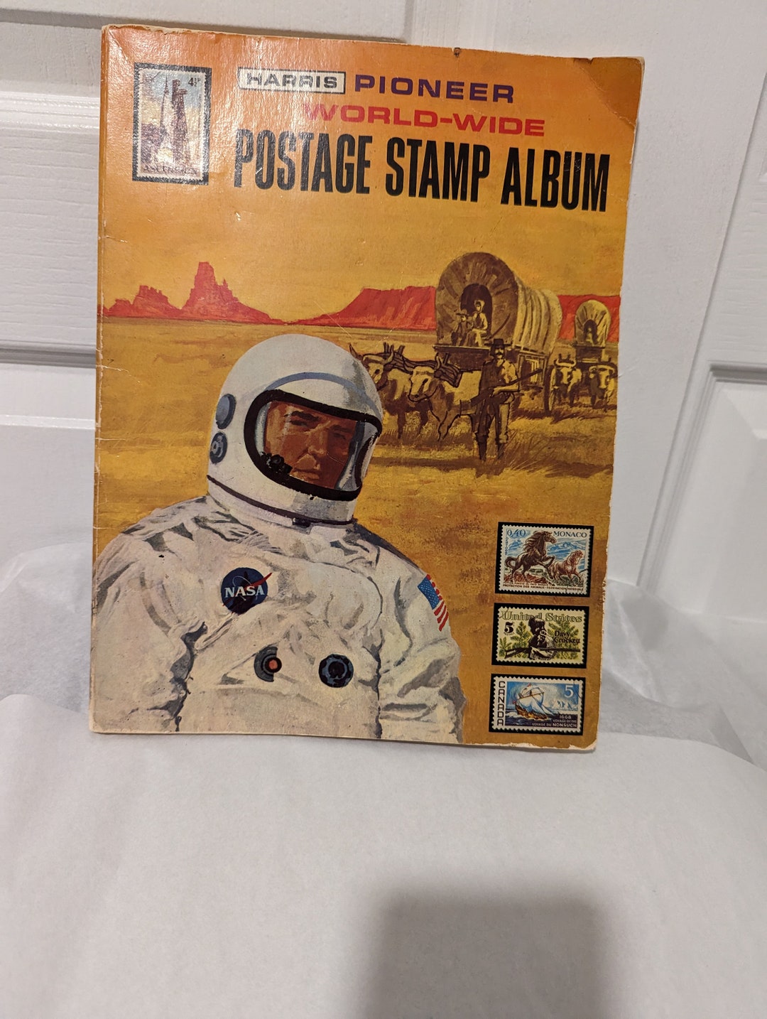 1973 Stamp Collectors Book Harris Pioneer Over 100s of Stamps World ...