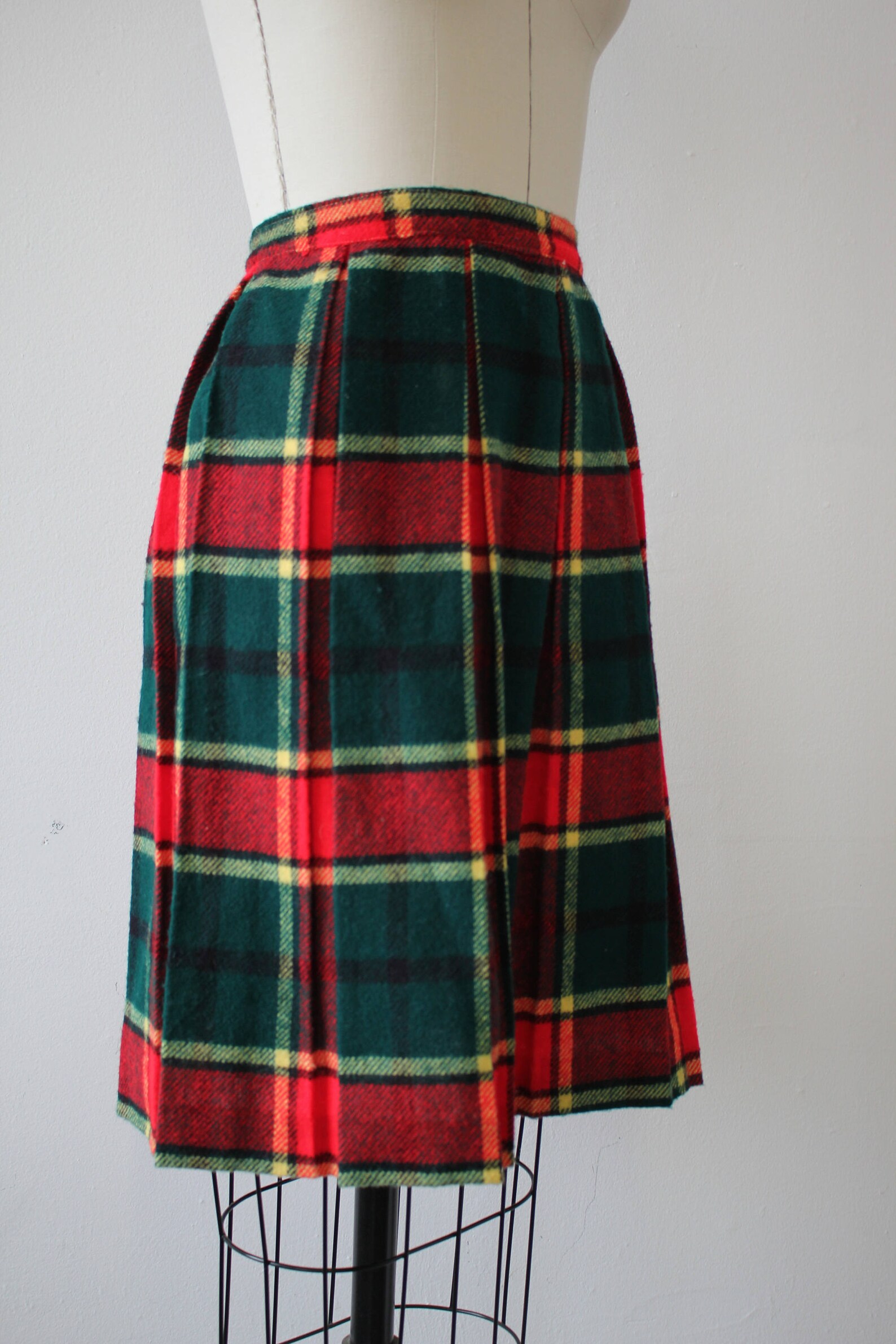 Vintage 1960s Skirt 60s Plaid Skirt 60s Rainbow Plaid Wool Etsy