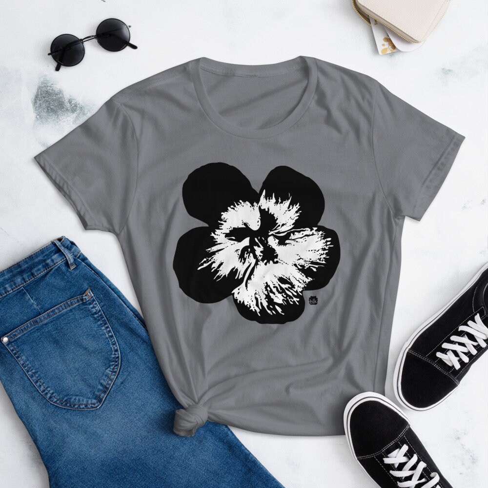 Black Flower Power T-shirt - Etsy