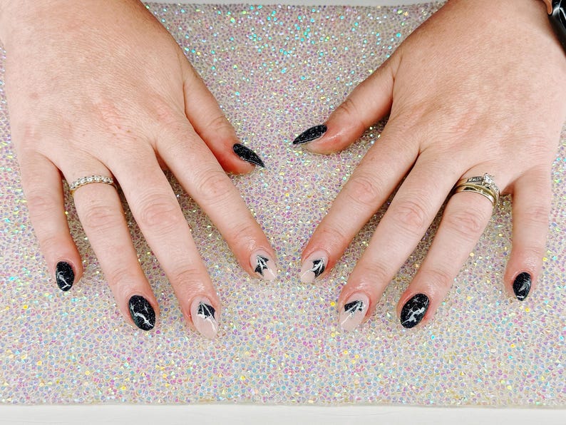 Hand Drawn Custom Press Ons - Etsy