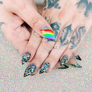 Hand Drawn Custom Press Ons - Etsy