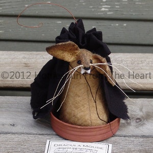 Dracula Vampire Mouse for Tiered Tray Display, Creepy Halloween Decor ...