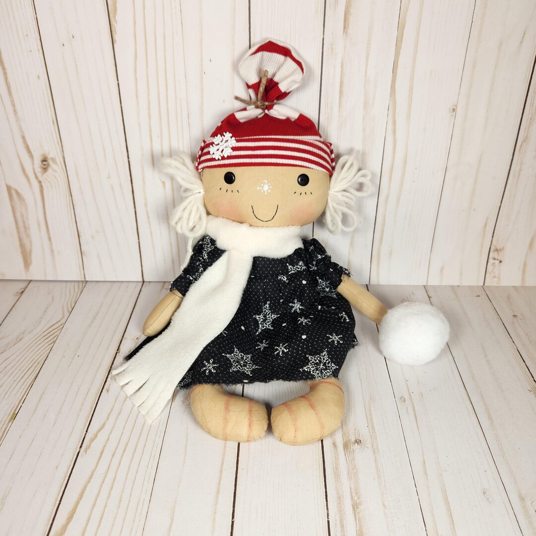 Snowball Fight Raggedy Ann Doll Set, Raggedy in Winter Hat, Snowflake ...