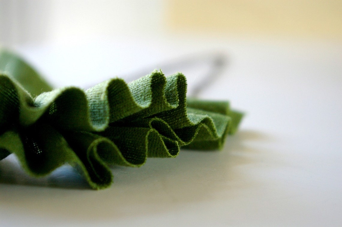 Linen Ruffle Necklace in Forest Green. - Etsy