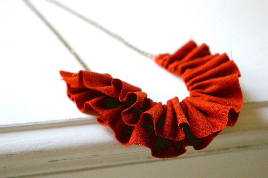 Linen Ruffle Necklace in Paprika. - Etsy