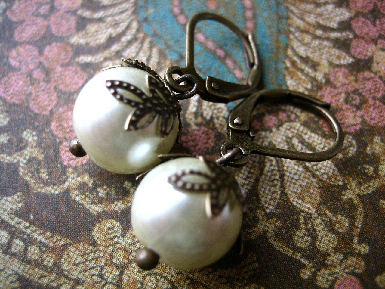 Pretty Pearl Earrings. - Etsy