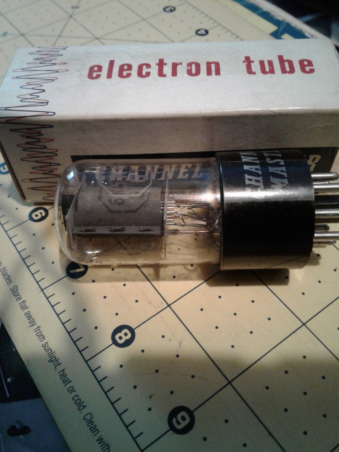 6K6GT Vacuum Tube Octal 8 Pin Base. NOS in Original Channel Master Box ...