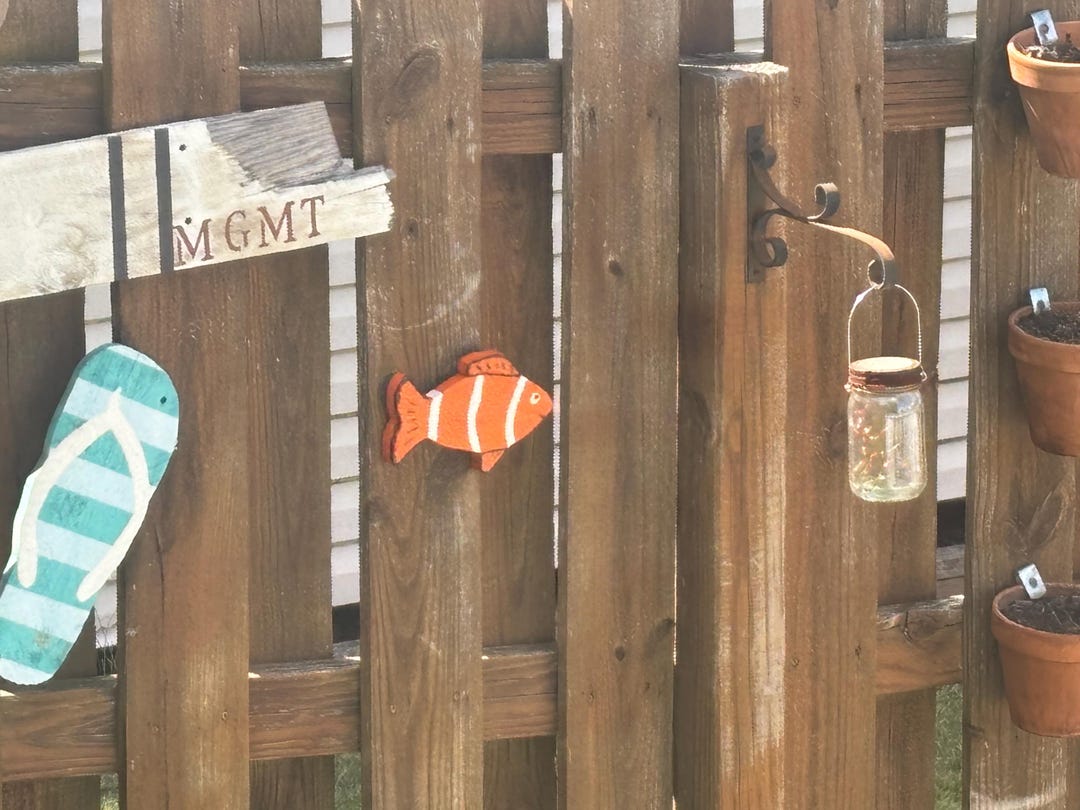 Wooden Clown Fish Fence Decoration, Hand Cut and Painted - Etsy