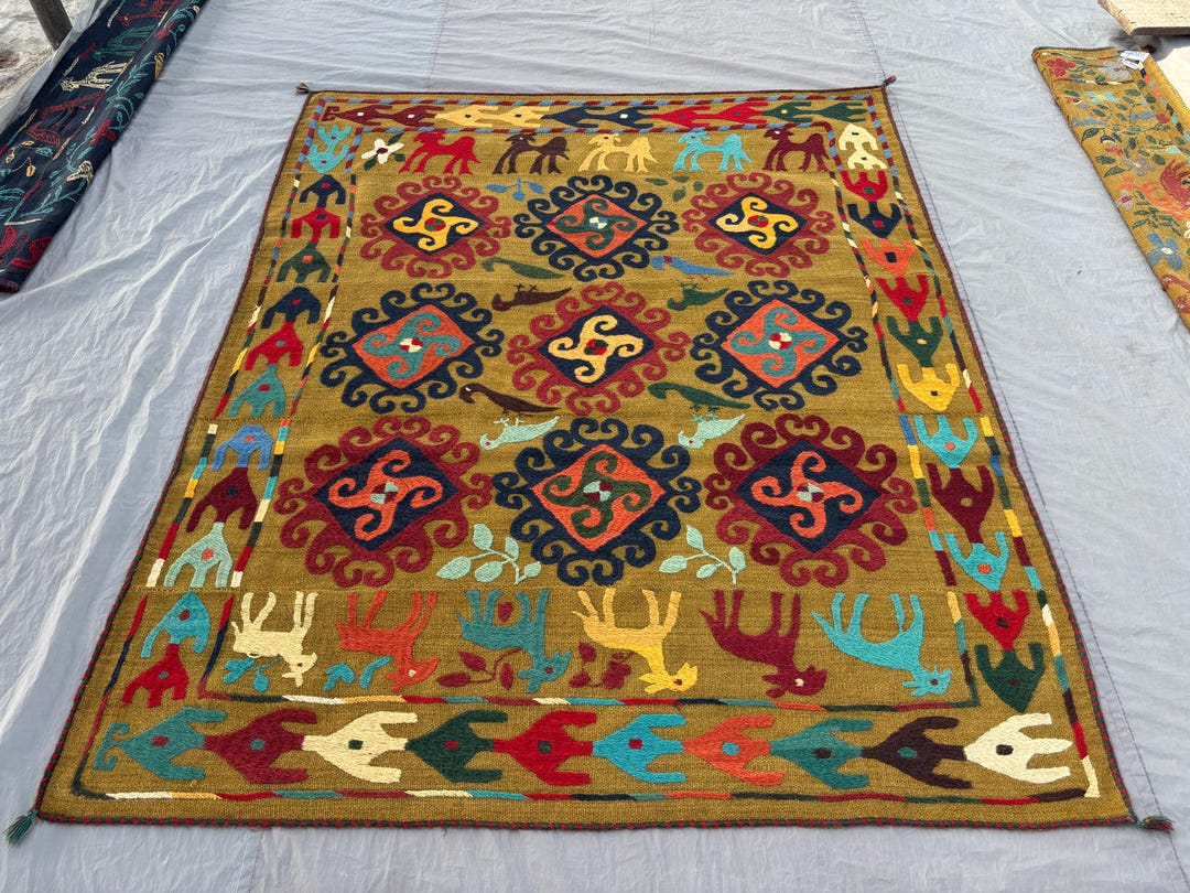 Uzbek Suazni Rug, 5'11x7'3 Ft, Vintage Hand Knotted, Pictorial Animal ...