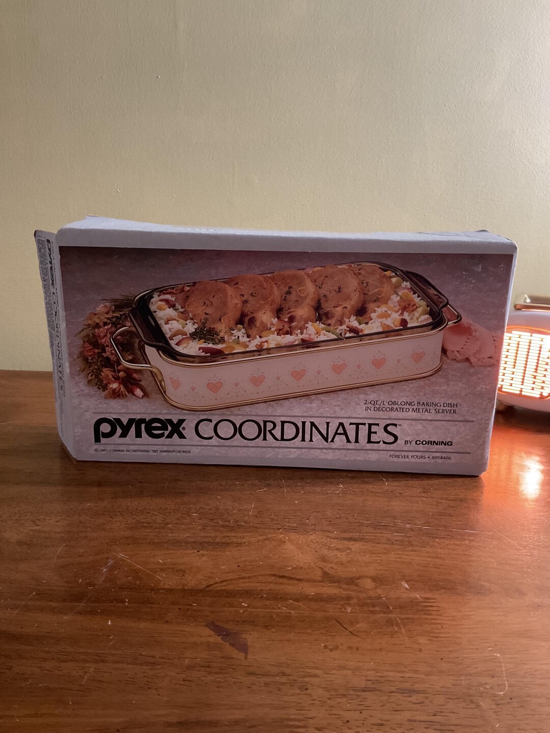 Pyrex Coordinates 2 Quart Baking Dish With a Metal Server "symphony ...