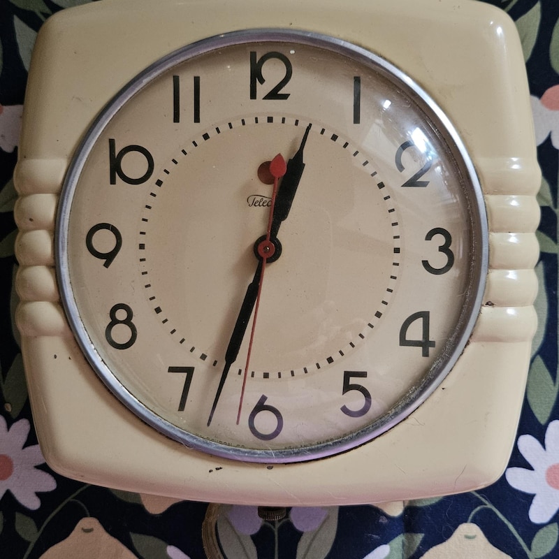 Telechron Vintage Clock - Etsy