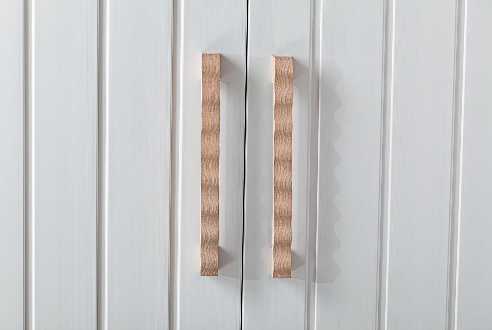 Wavy Wooden Furniture Handle Modern Drawer Pulls for Cabinets and Doors ...