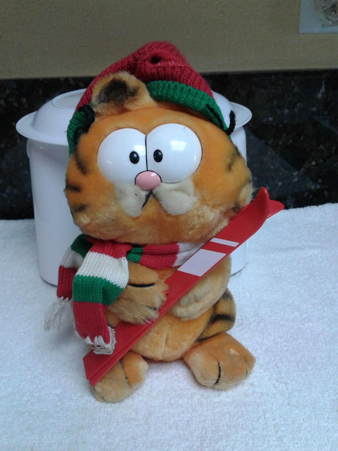 Garfield With Red Skis & Cap - Etsy
