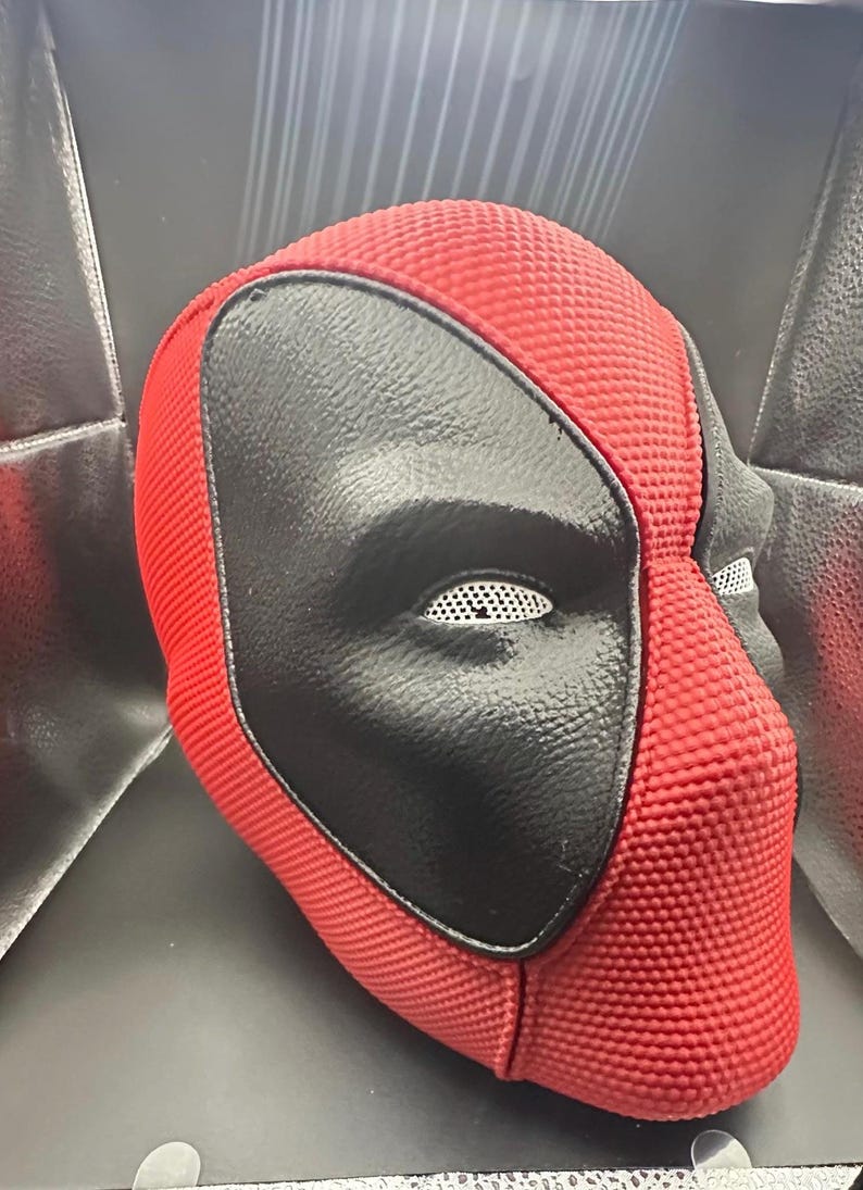 3D Printed Deadpool Helmet Mask Full-scale Cosplay Prop Red and Black ...
