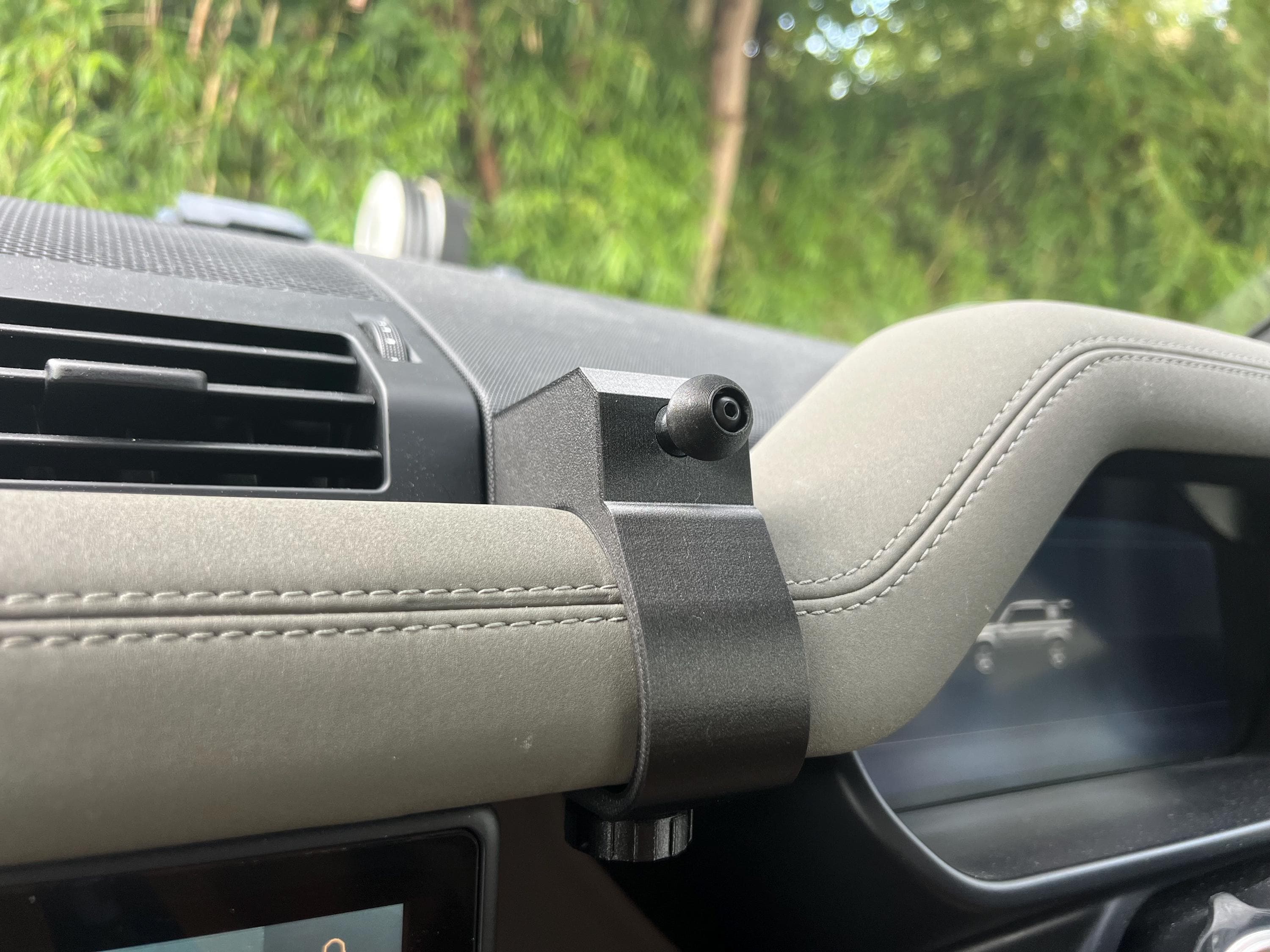 Dash Mount QI Wireless Magnetic Phone Holder Charger for Land Rover ...