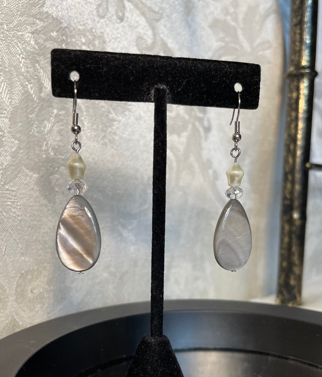 Tear Drop Shell y Crystal Bead Drop Pendientes - Etsy España