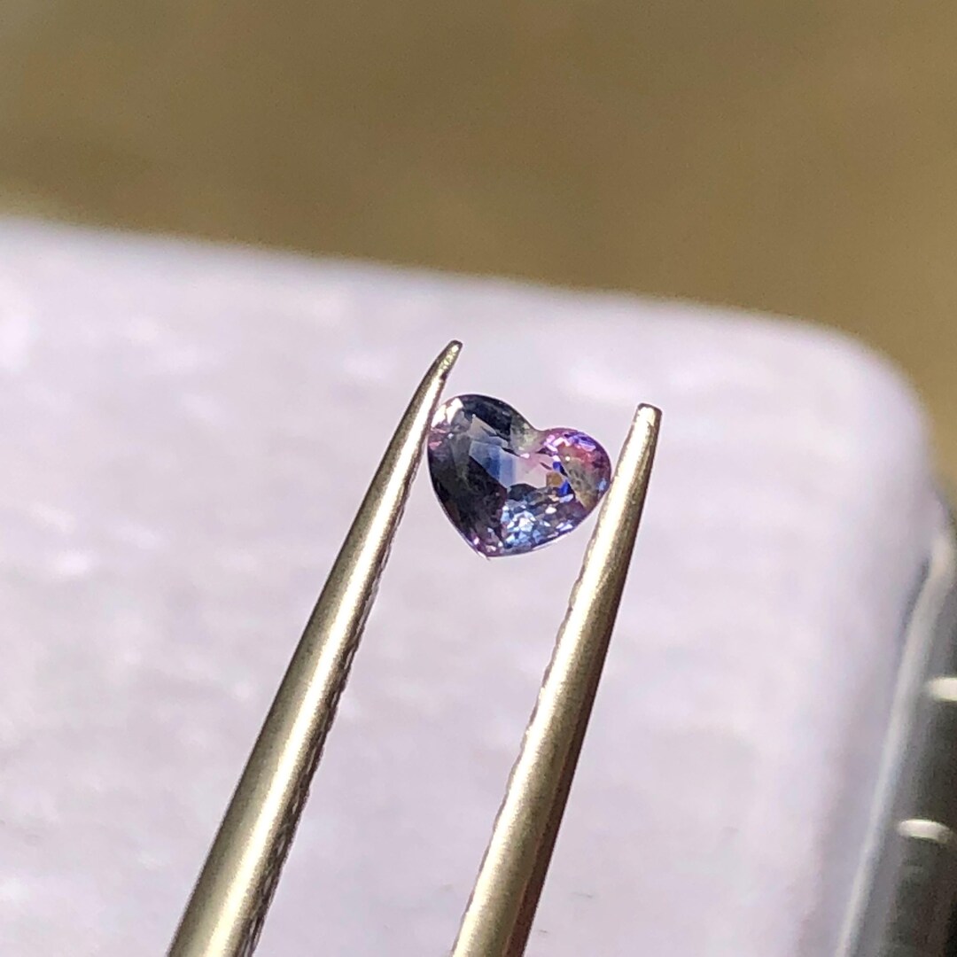 Heart Sapphire 0.185ct Bicolor Sapphire, Natural Sapphire Gemstone ...