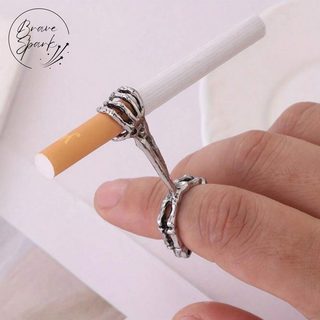 Hand Bone Smoking Finger Ring, Skull Pattern Ring, Fashionable Jewelry ...