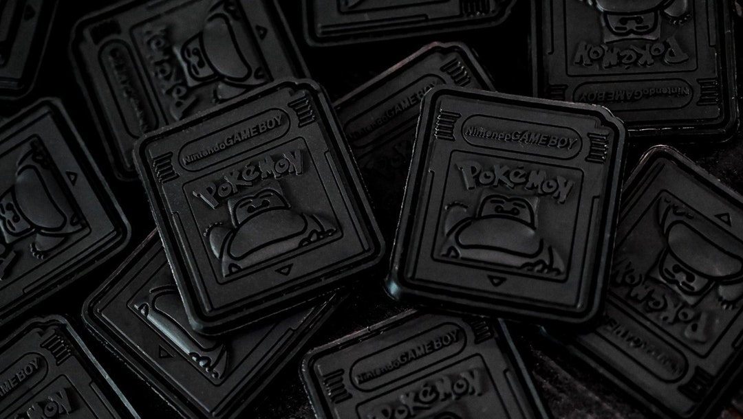 GAMEBOY SNORLAX Pokemon Blackout Cartridge Set of 2 PVC Rubber Velcro ...