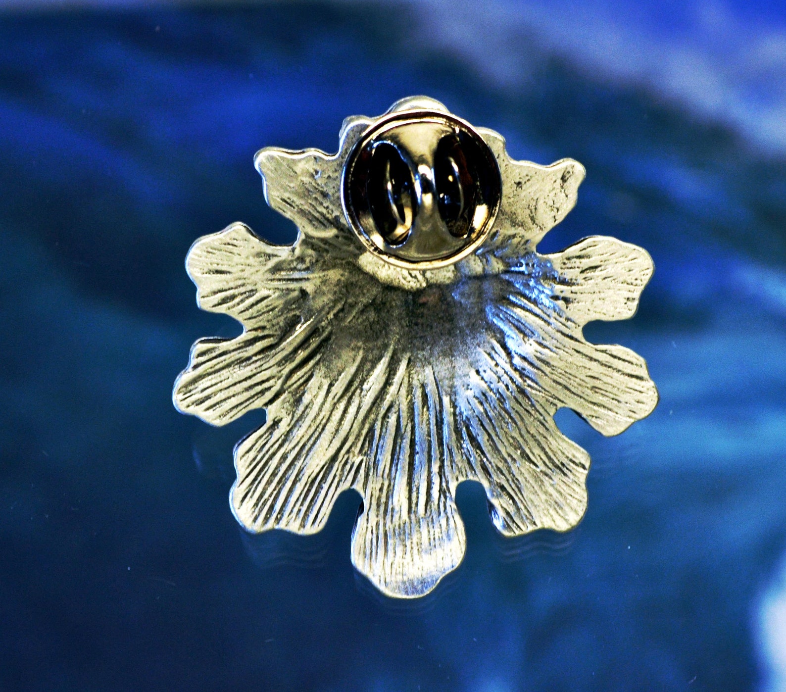 Shell Pin Heraldic Escallop Pilgrim Pin Renaissance Sea - Etsy