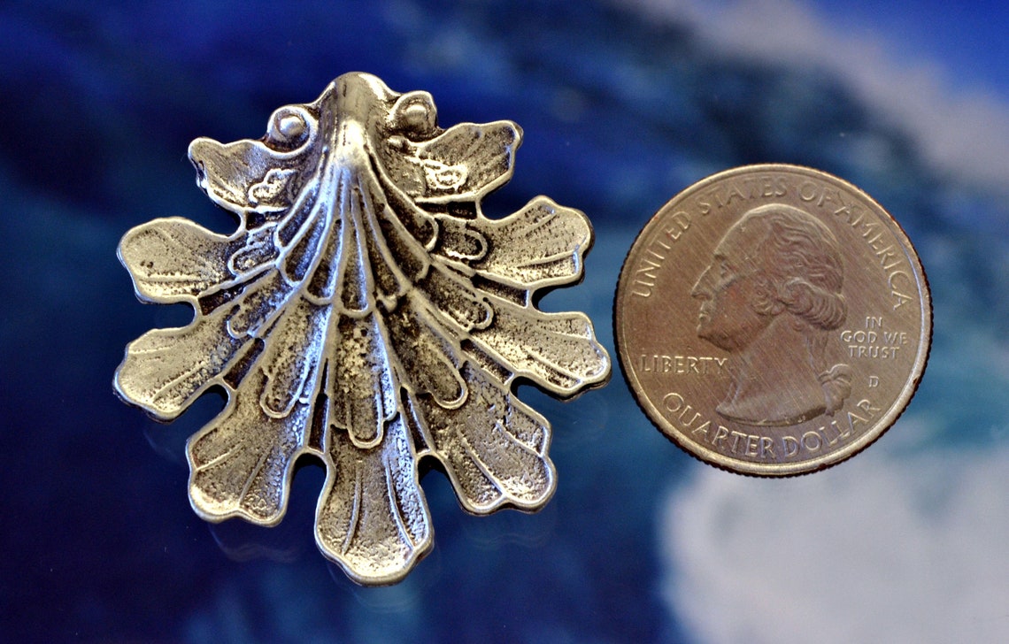 Shell Pin Heraldic Escallop Pilgrim Pin Renaissance Sea - Etsy