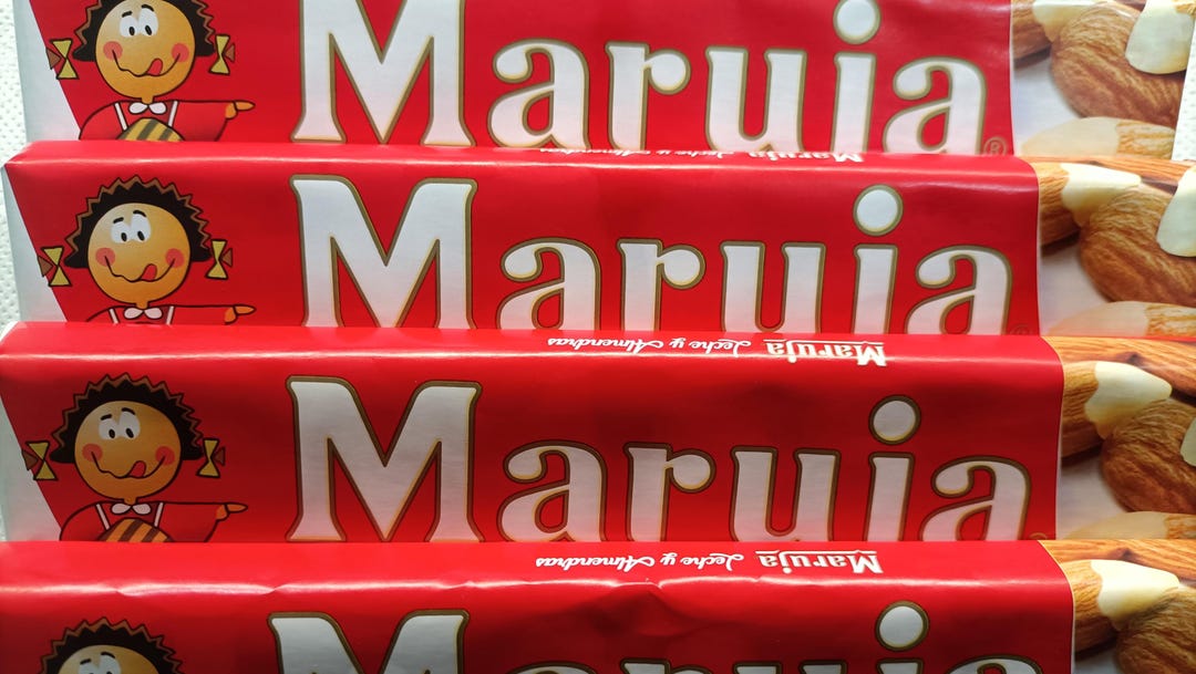 Maruja Chocolate Bar, Almond Milk Chocolate - Etsy