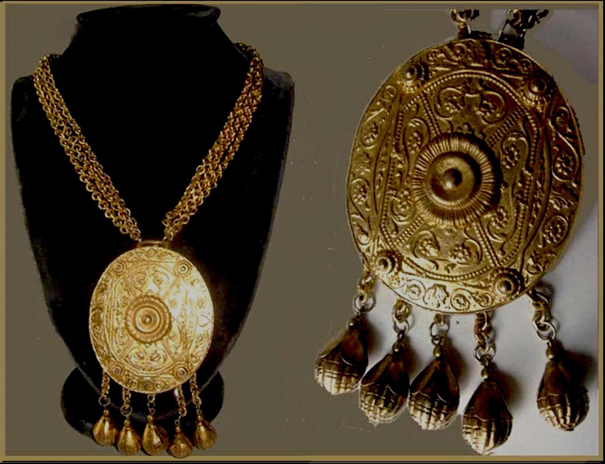 You're a QUEEN, Pauline Rader, Renaissance Style Necklace, Italian ...