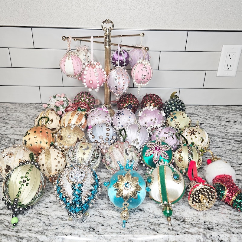 Green Pushpin Ornament - Etsy