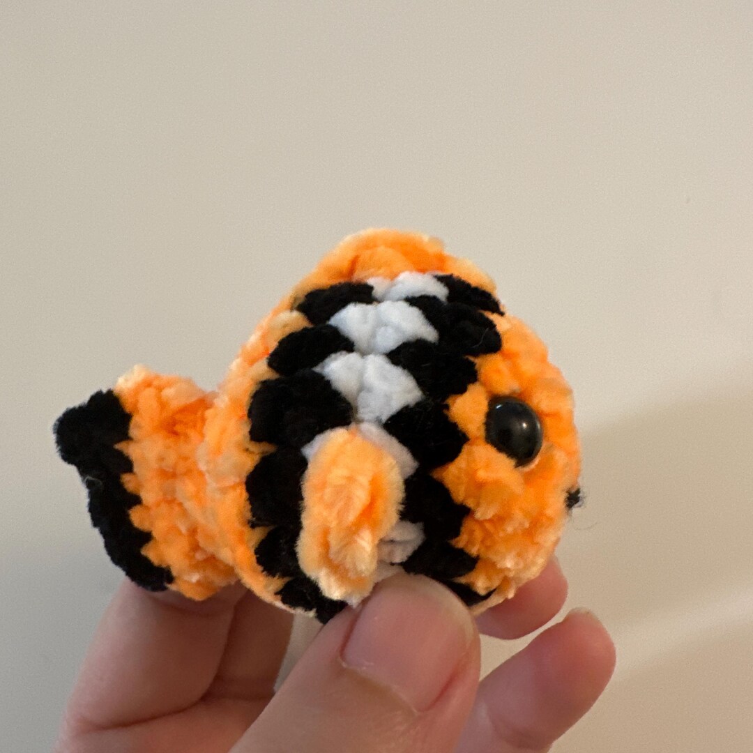 Crochet Velvet Clown Fish (nemo) Keychain - Etsy