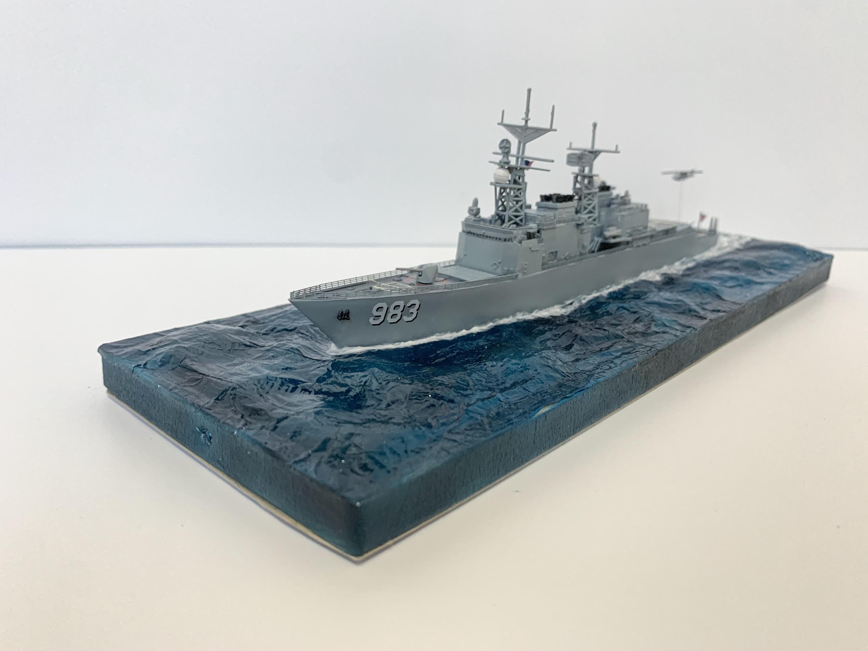 Handmade 1/700 Spruance-class Destroyer Model With Helicopter and Ocean ...