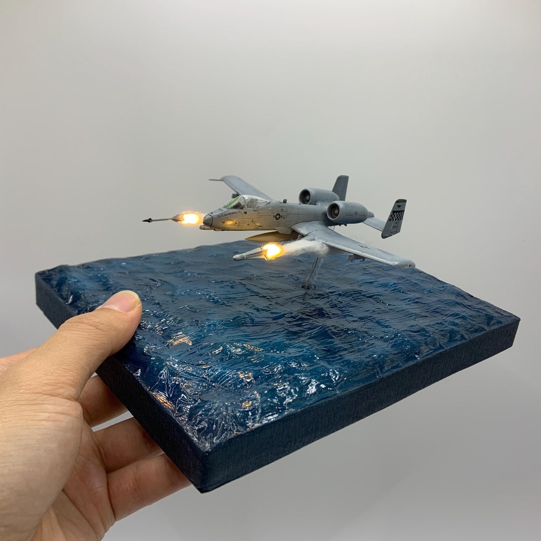 1:144 A-10 Thunderbolt II Warthog Attack Aircraft Model With Ocean Base ...
