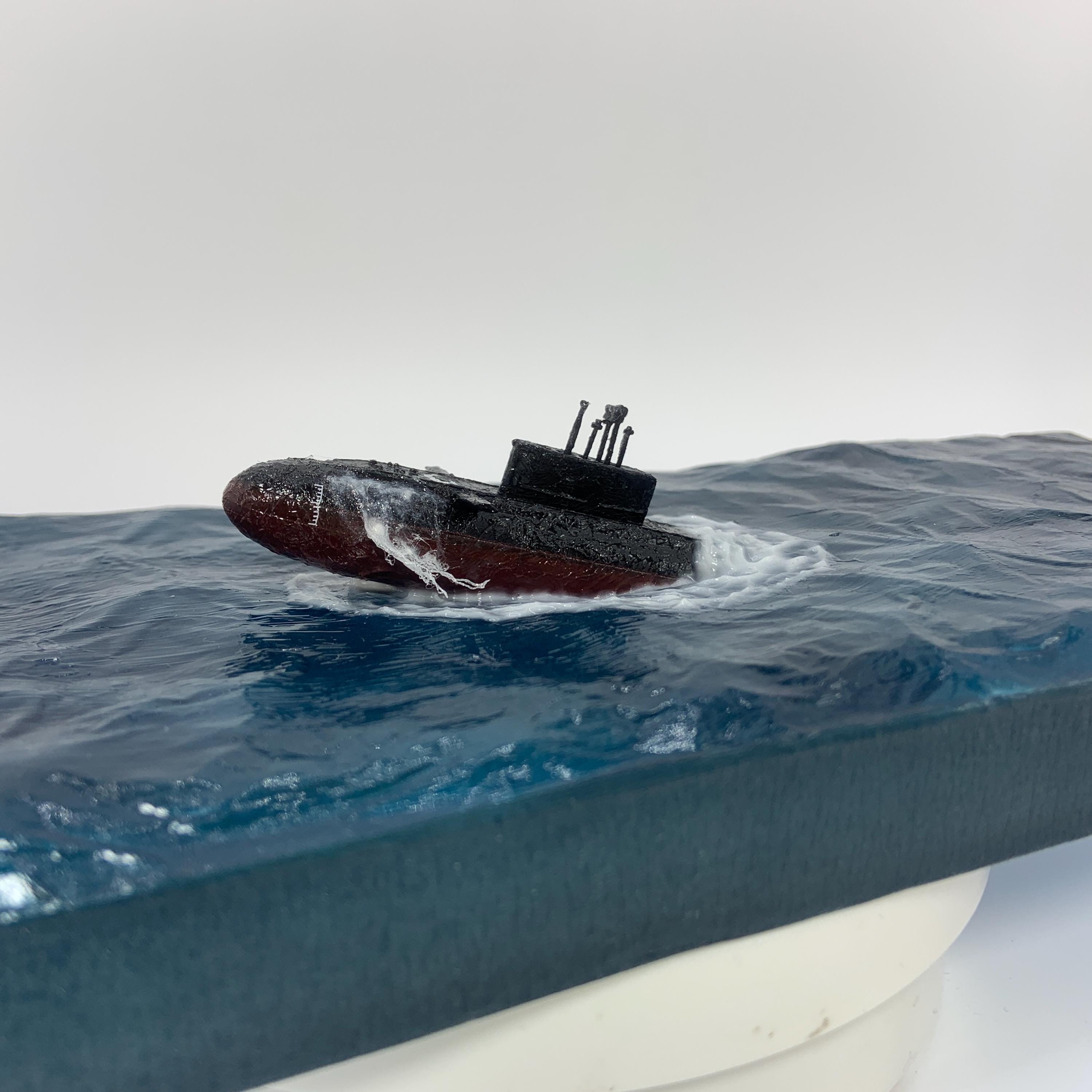 Kilo-class Submarine Model, Emergency Surfacing Diorama 1/700 Scale - Etsy
