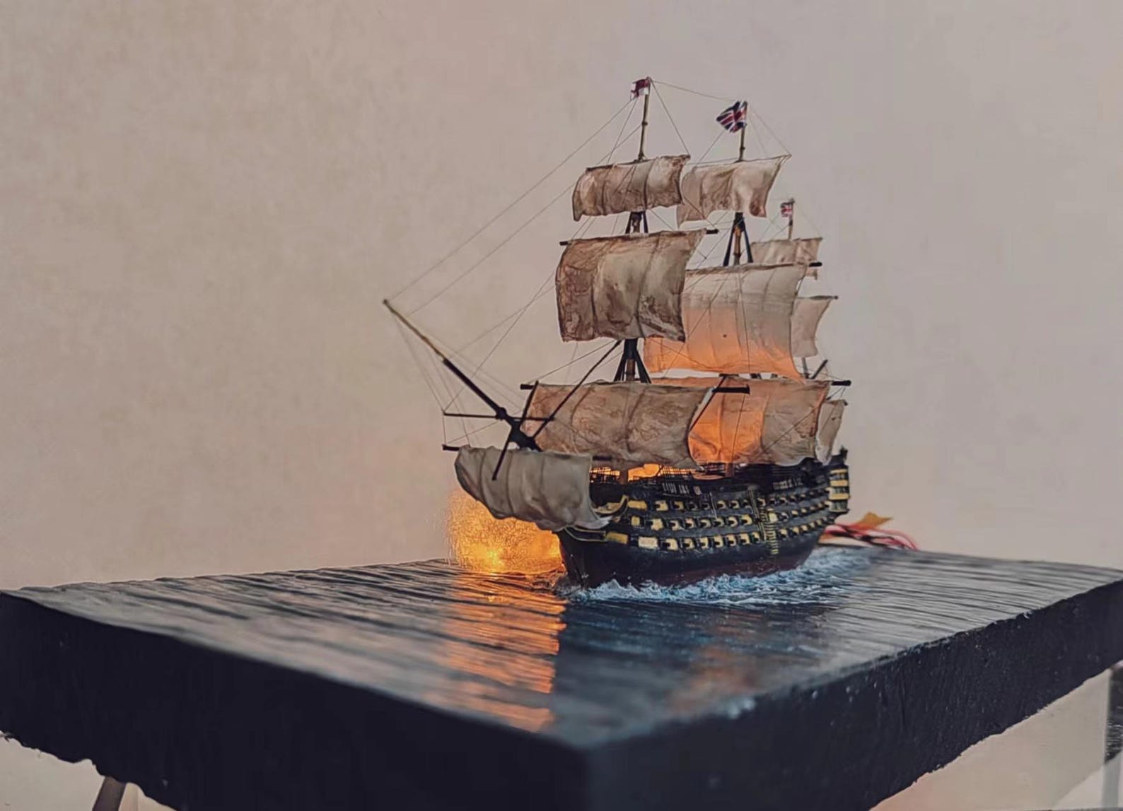 1:700 HMS Victory Diorama With Water Feature Base,firing Smoke Lighting ...