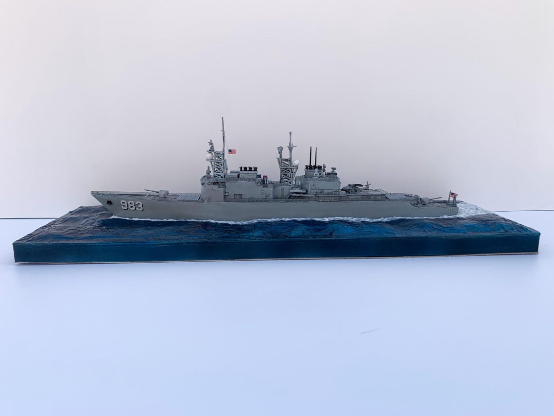 Handmade 1/700 Spruance-class Destroyer Model With Helicopter and Ocean ...