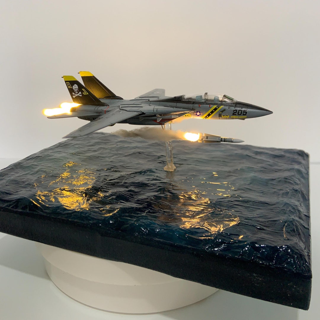 1:144 F-14 Tomcat Fighter Jet Aircraft Diorama(vf-84) With Ocean Base ...