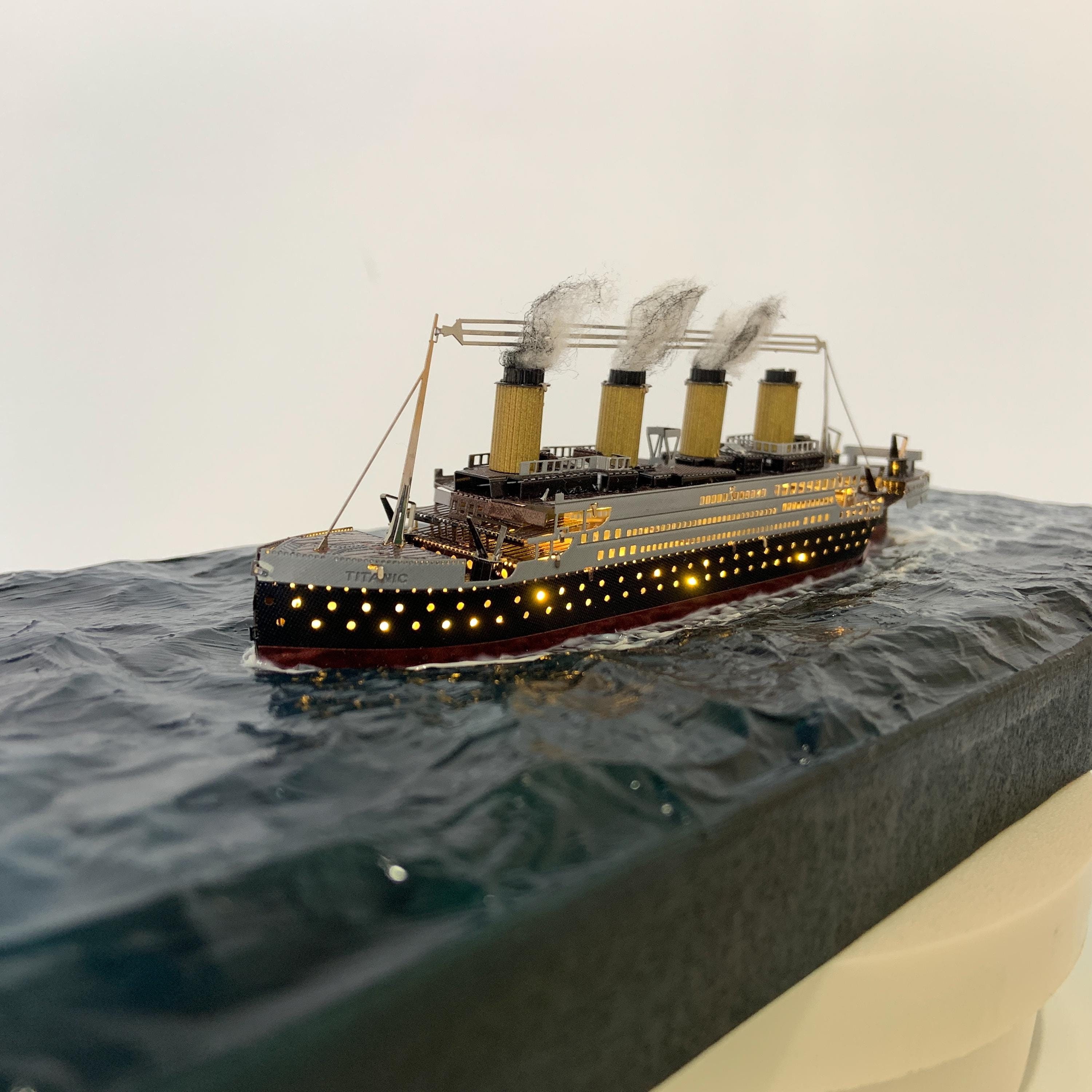 1:700 Scale Handmade Miniature RMS Titanic Model With Ocean Base ...