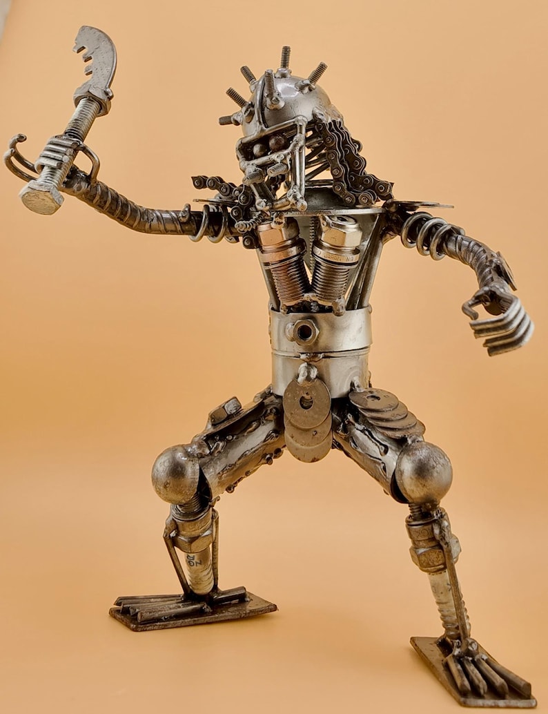 Scrap Metal Predator Sculpture – Handcrafted Alien Warrior Art - Etsy