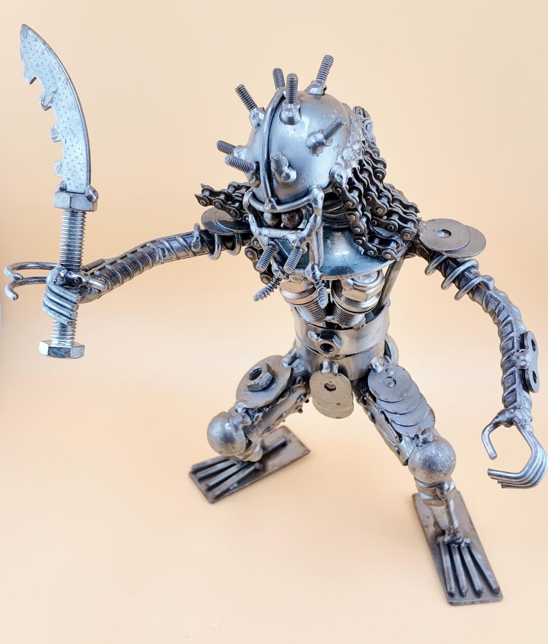 Metal Predator Sculpture- Alien Lover - Scrap Metal Art- Natural Gift ...
