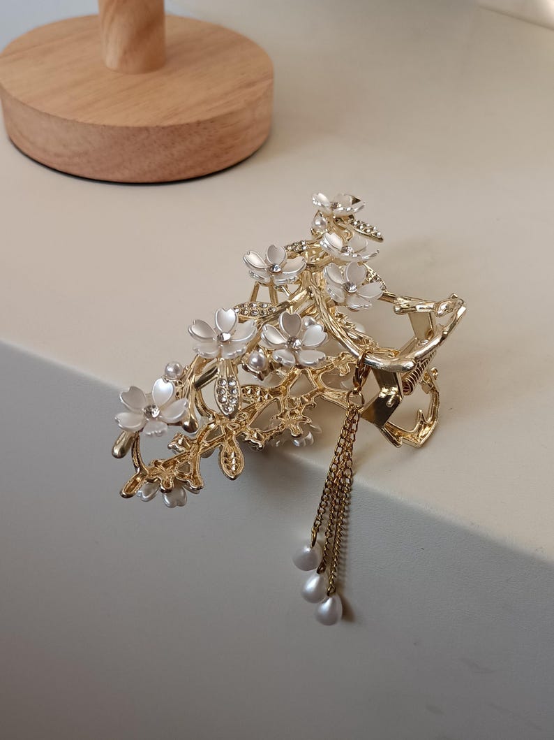 Rhinestone Flower Hair Claw Clip: Pearl Metal Hair Accessories - Etsy UK