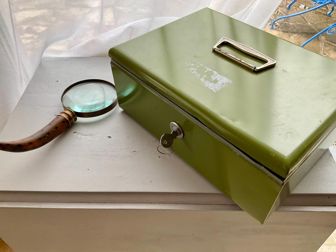 Vintage Painted Metal Box With Key Locking System in Green Army and ...