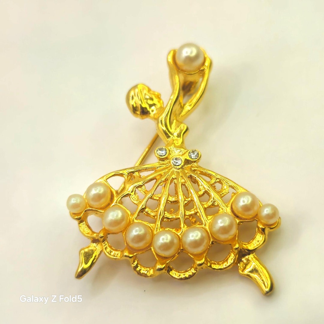 Vintage Golden Tone Dancing Lady, Faux Pearls and White Gemstones, 5cm ...