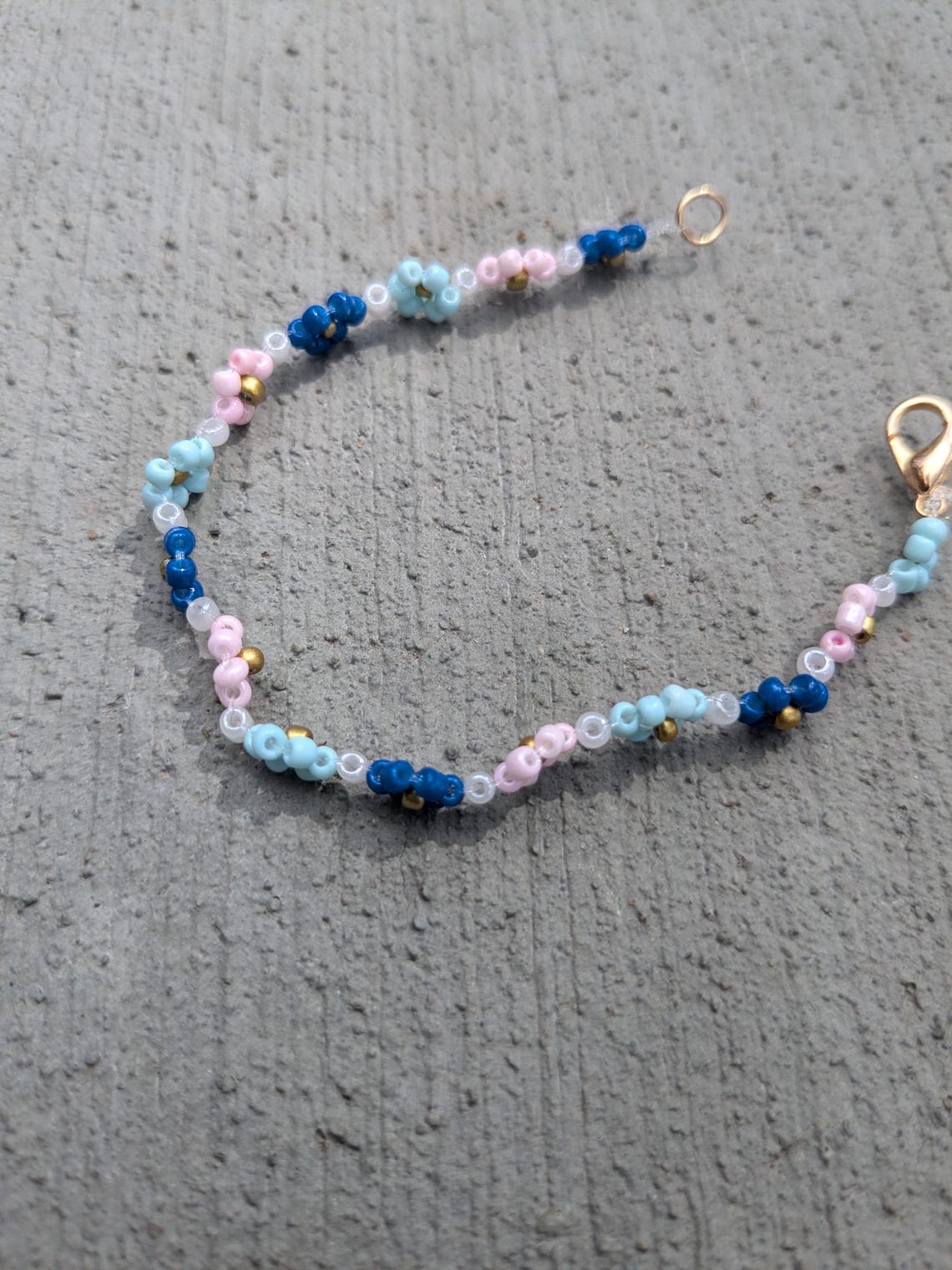 Cute Homeade Seed Bead Flower Braclets! - Adjustable Clasp Size and ...