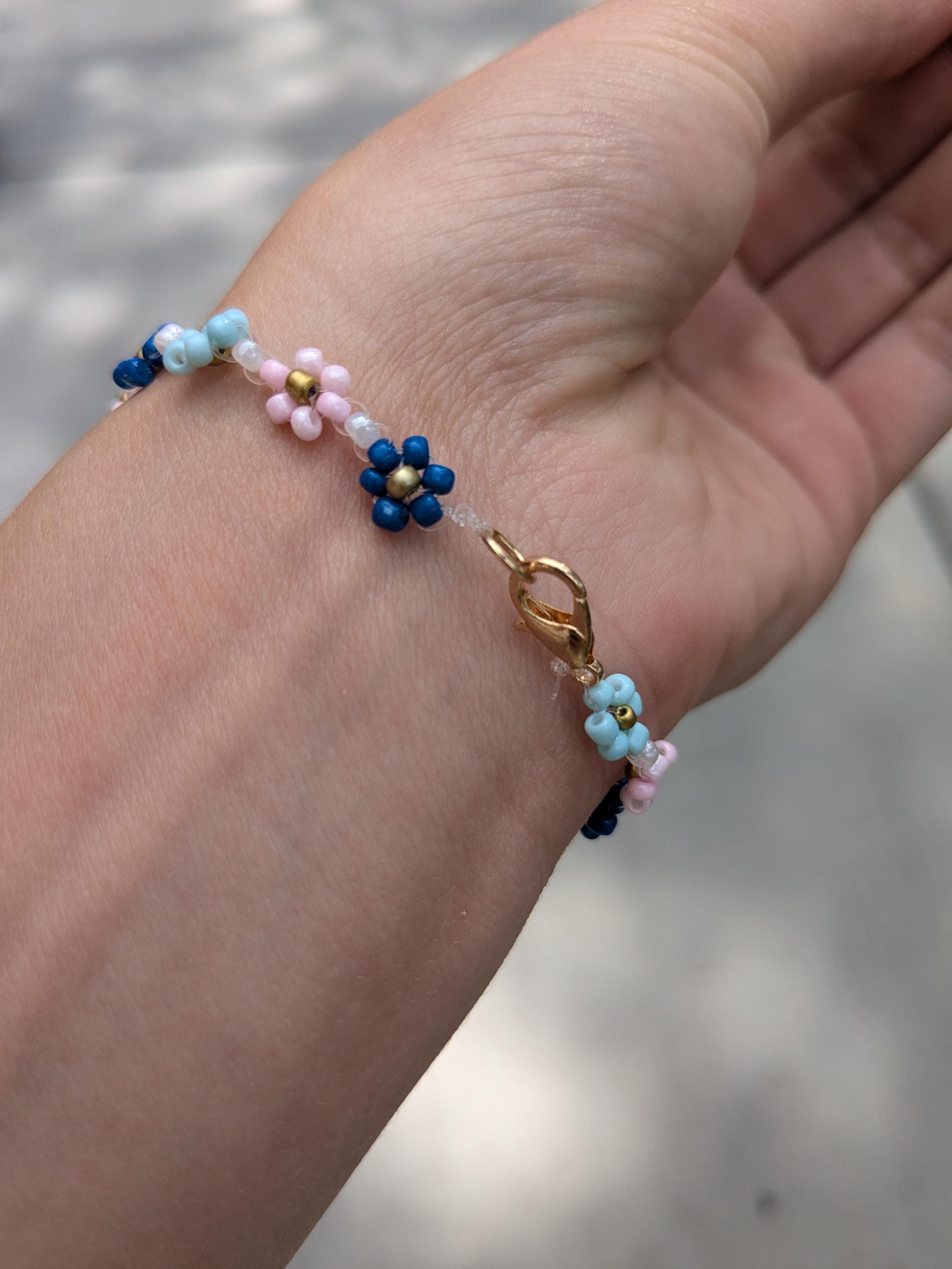 Cute Homeade Seed Bead Flower Braclets! - Adjustable Clasp Size and ...