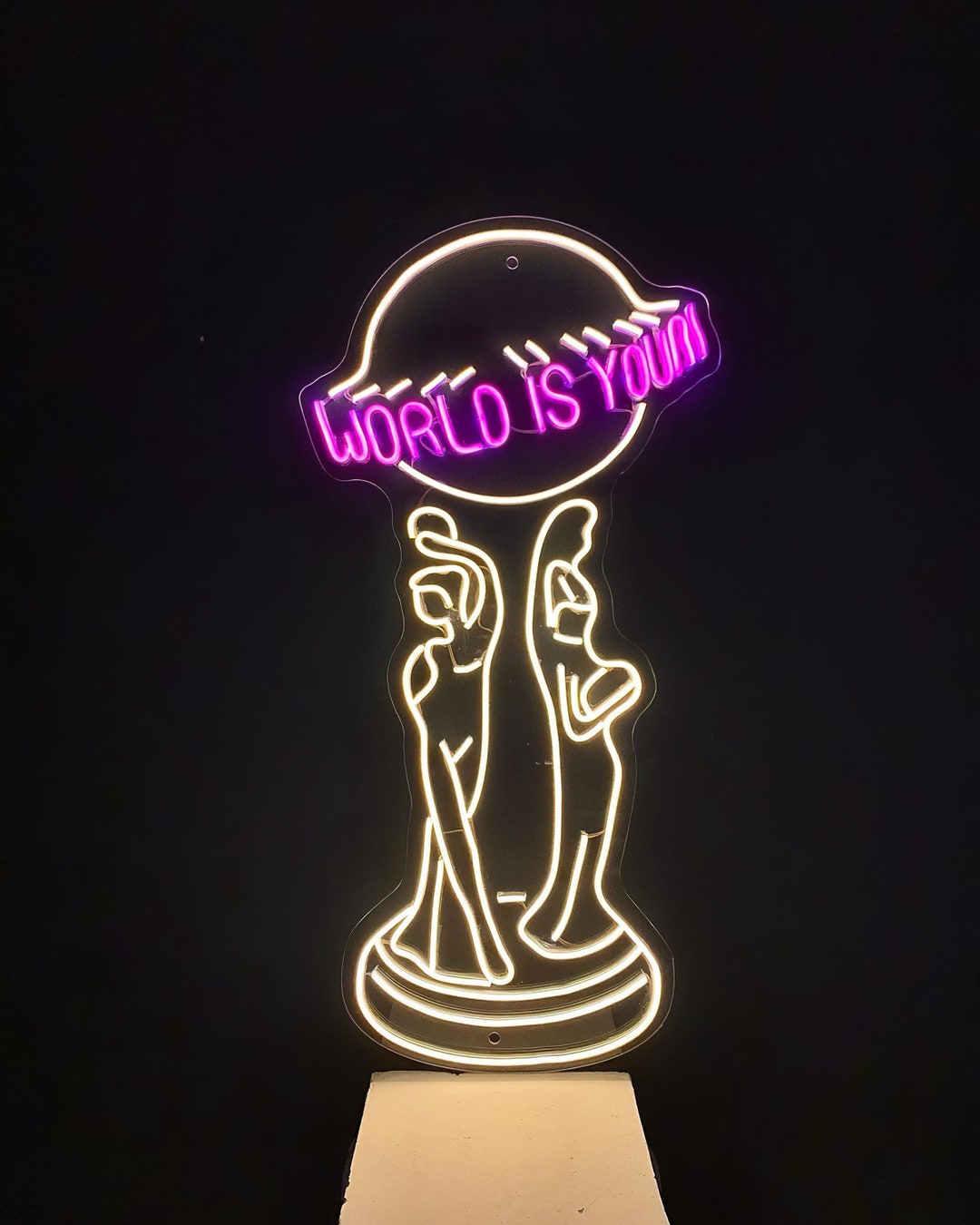 The World is Yours Neon Sign | Scarface | Neon Sign Bedroom | Neon ...