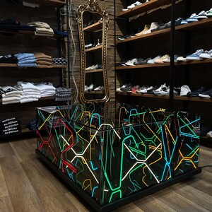 Infinity Table | Infinity Mirror Table | Neon Table | Glowing Coffee ...