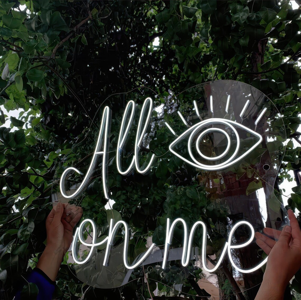 All Eyes on Me Neon Sign | Neon Sign Bedroom | Neon Decorations | Salon ...